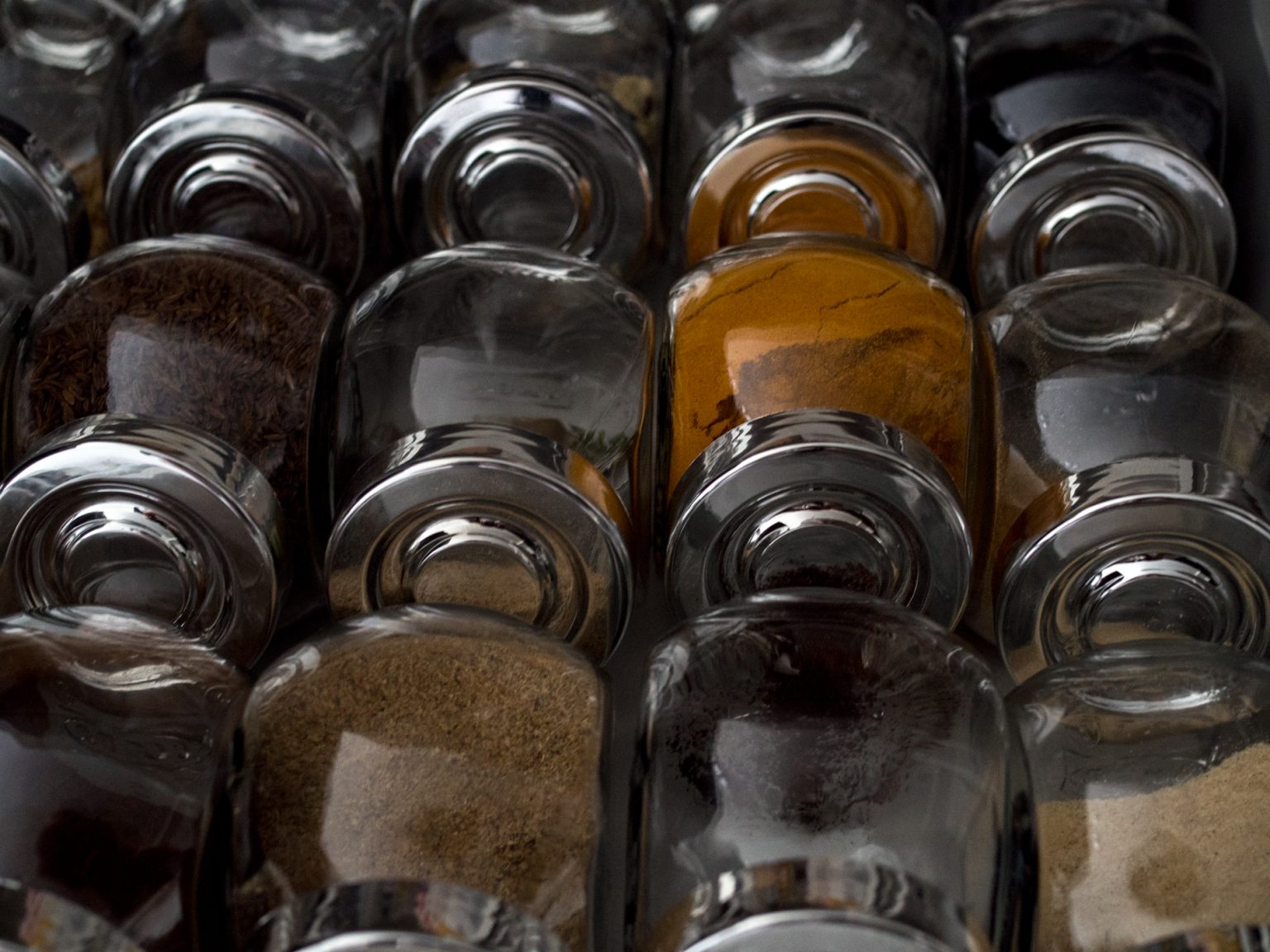 Mausteet järjestykseen - Aitoa Arkiruokaa